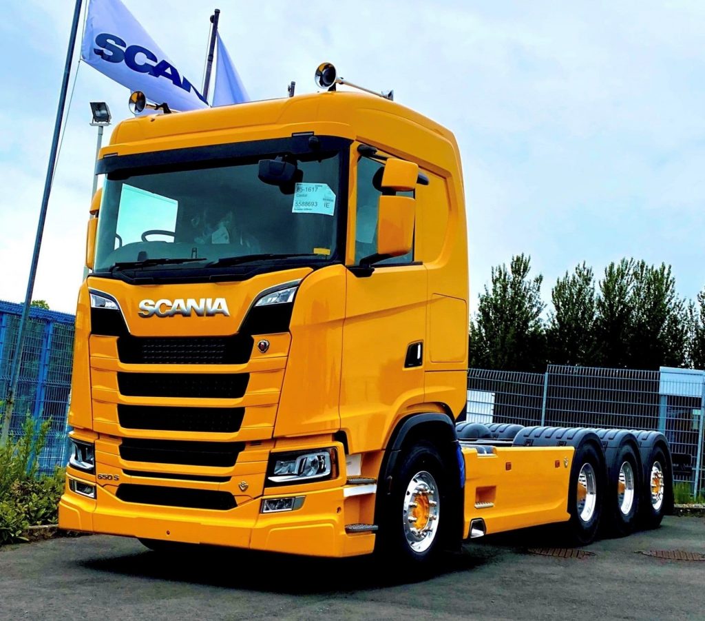 Nicholas O Brien’s 650S 8X4*4 - Westward Scania